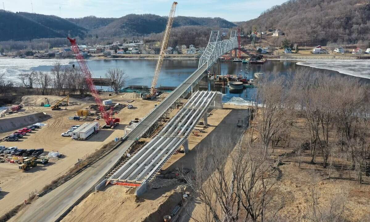 Ice being kept clear of Lansing bridge construction | Winona Journal